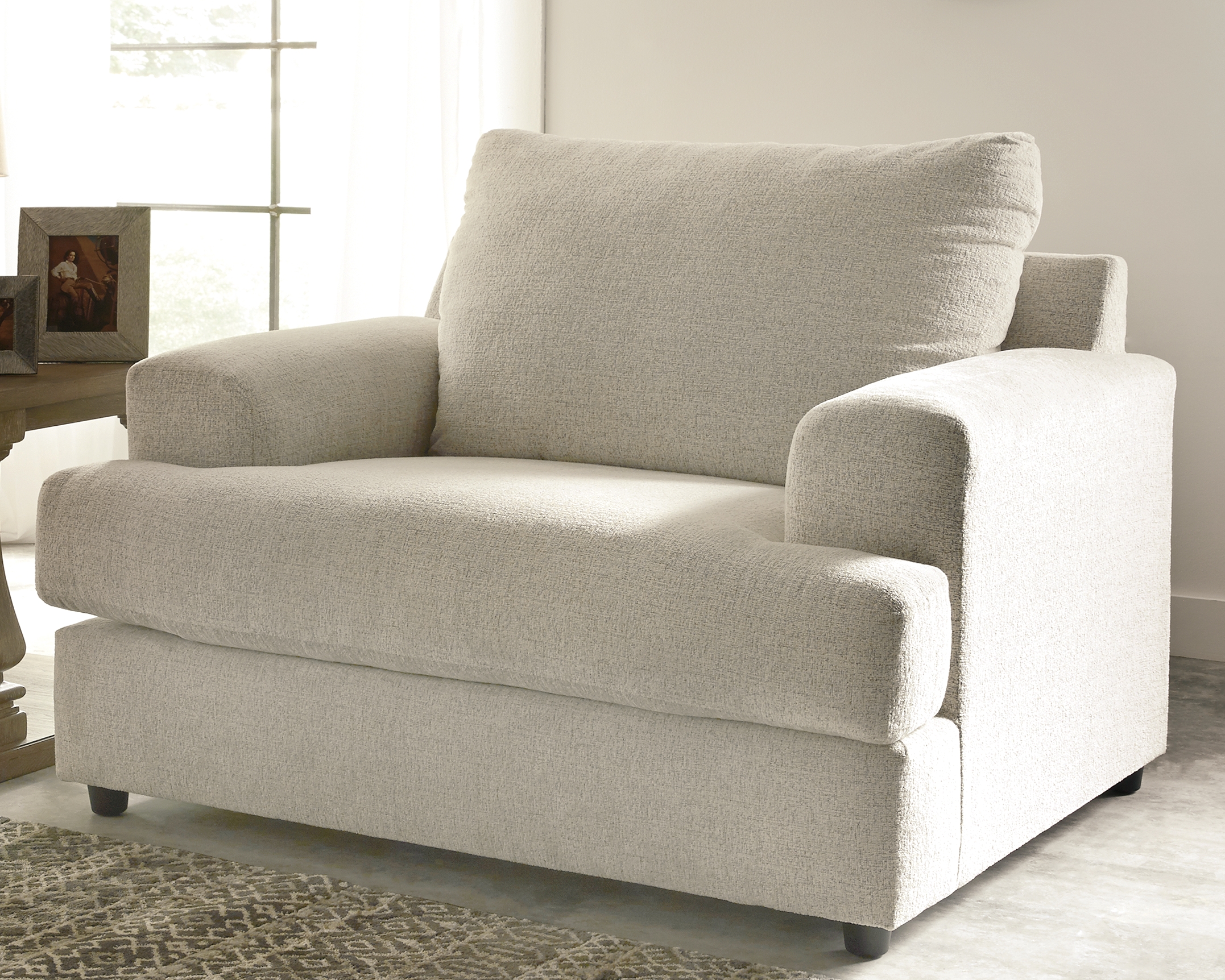 Oversized Club Chairs With Ottomans